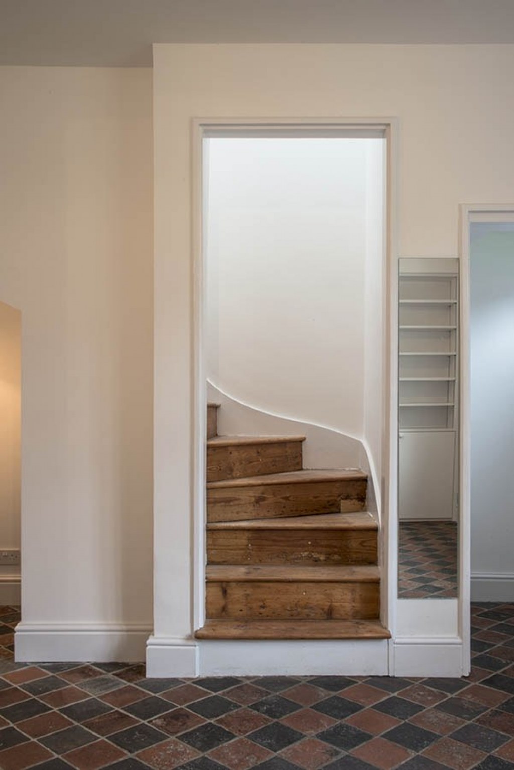 View of box stair / Johnstone Terrace - Architects.net