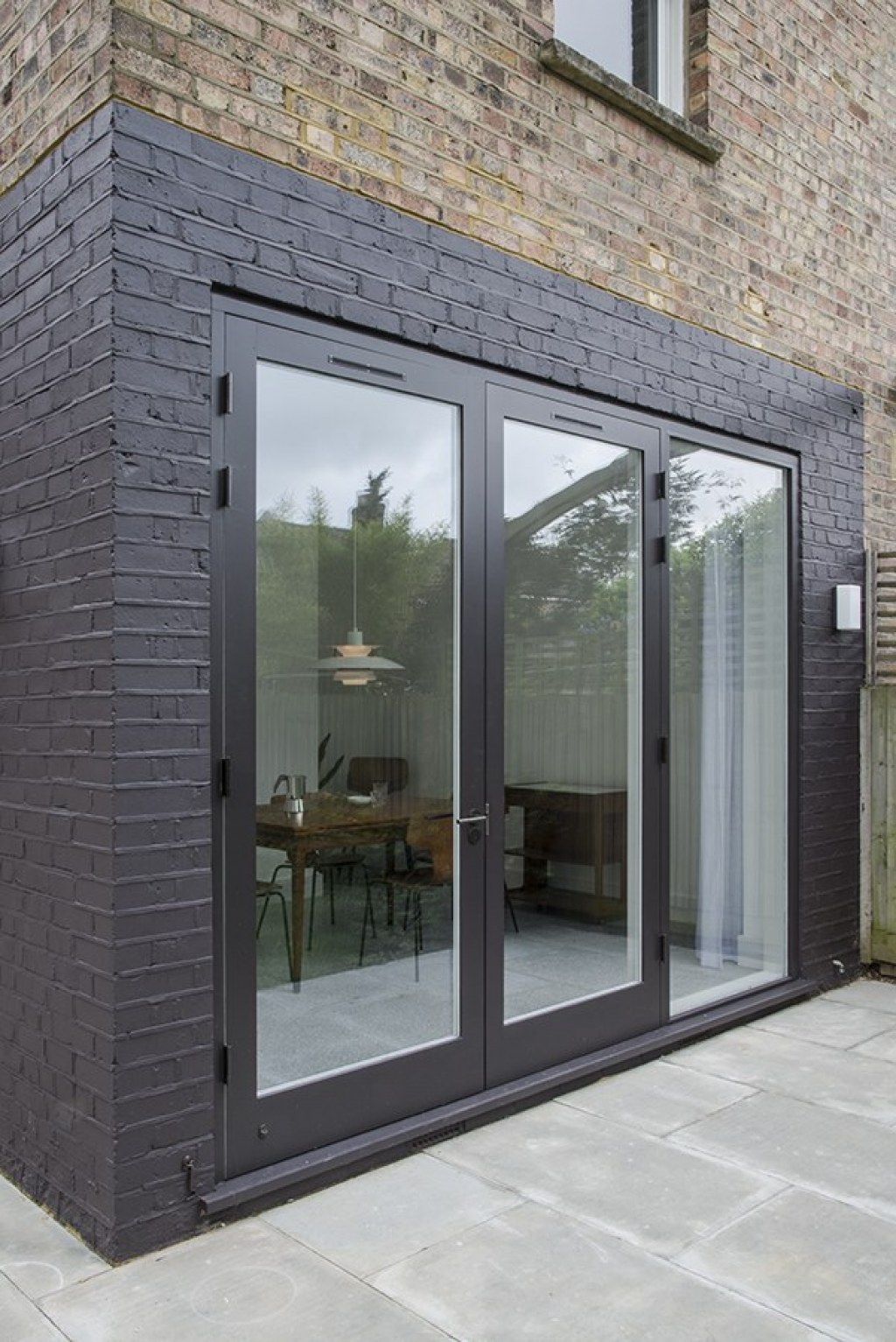 Rear window and dining room / South Croxted Road - Architects.net